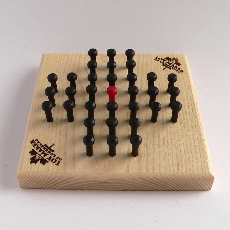 Cat & Mouse, English Solitaire Game | Craft Alliance Atlantic Association